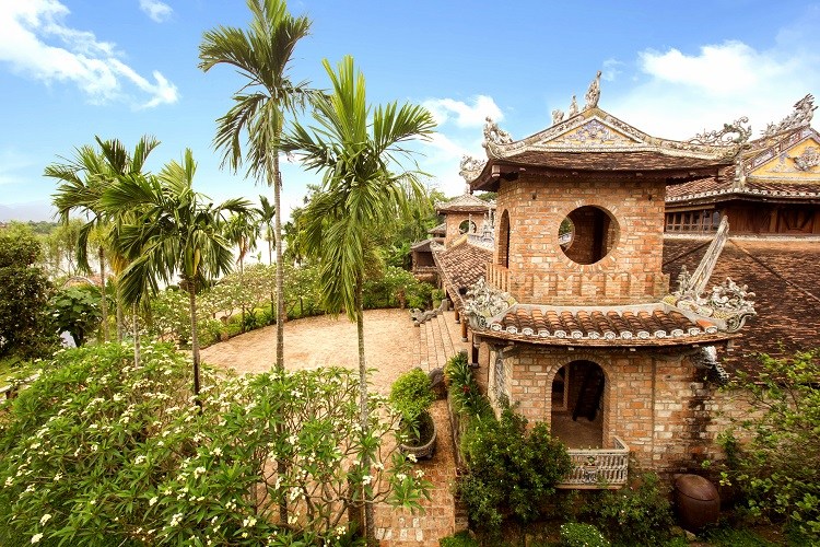 Ben Xuan garden house theatre - Caoroads Travel